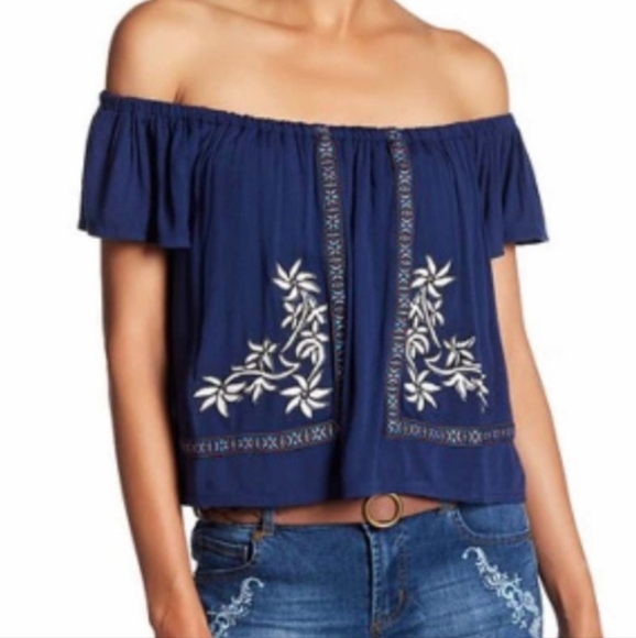 Romeo & Juliet Couture | Tops | Romeo Juliet Boho Off Shoulder Top ...